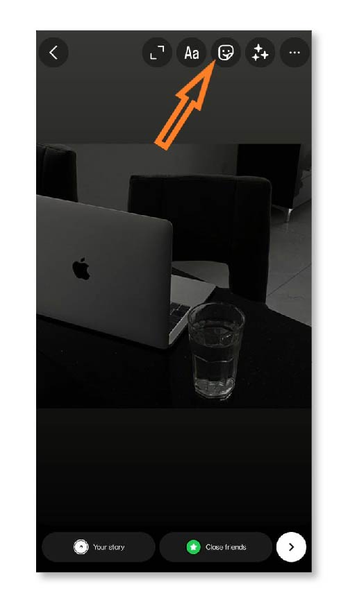 25+ Instagram Story Questions to Engage Your Followers